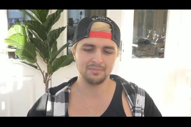 El 'youtuber' Dalas Review, acusado de abuso sexual y ciberacoso ...